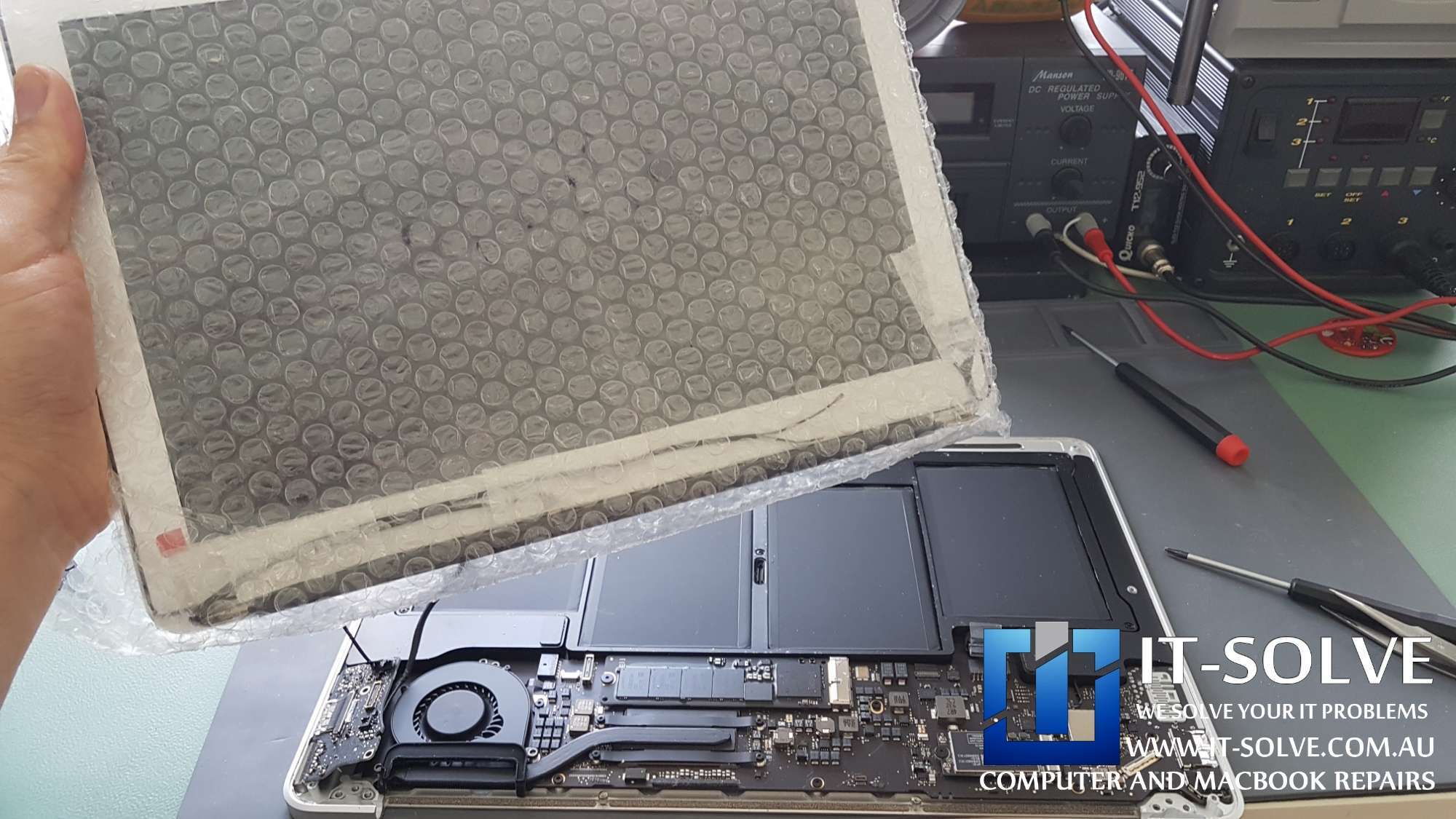 Macbook Air 2015 broken Screen Replacement | IT-Solve Repairs