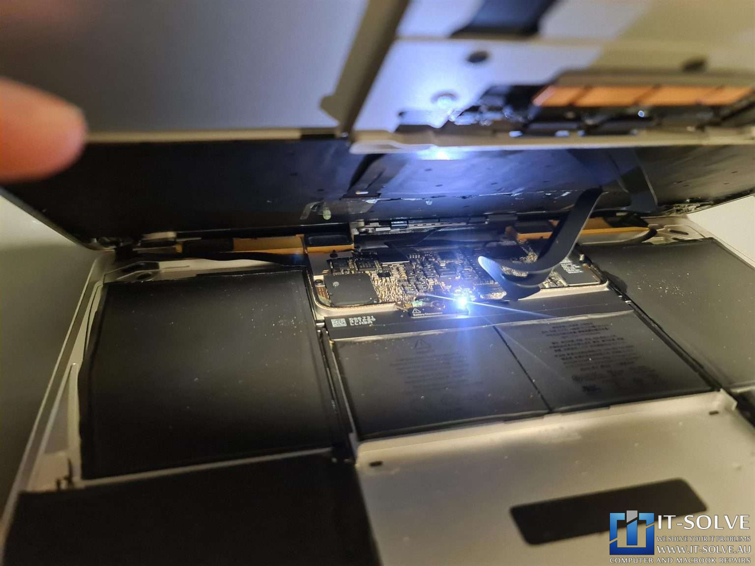 Data Recovery from Liquid damaged Macbook A1534 | IT-Solve Repairs