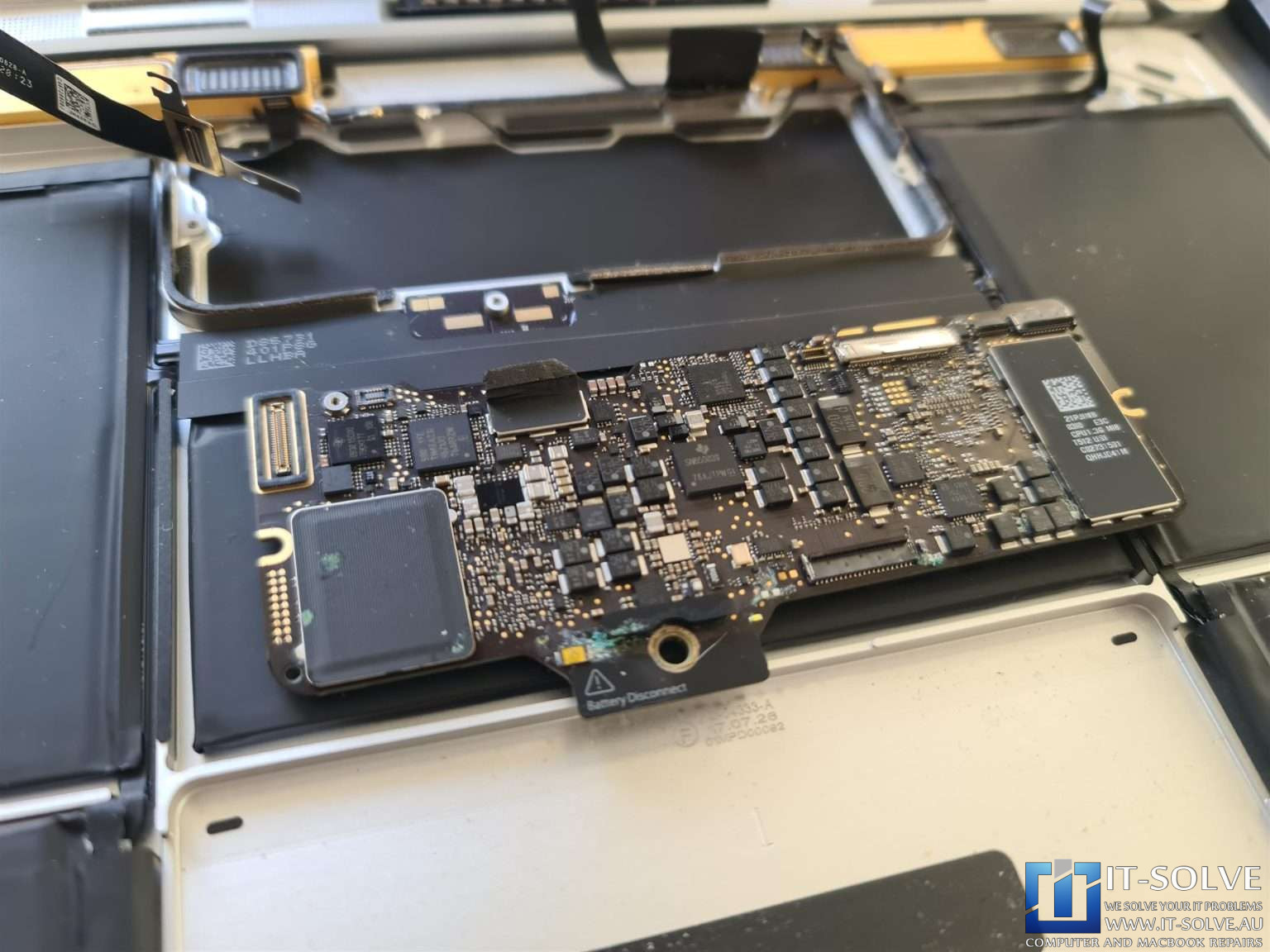 Data Recovery from Liquid damaged Macbook A1534 | IT-Solve Repairs